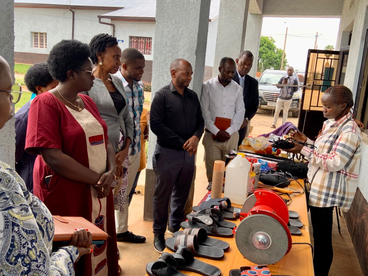 Huye: Abikorera biyemeje kutibagirwa abantu bafite ubumuga ku mahirwe y ...