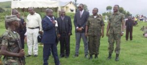 Ese Roger Lumbala niwe wagakwiye kuburanishwa kubyaha by'intambara ...